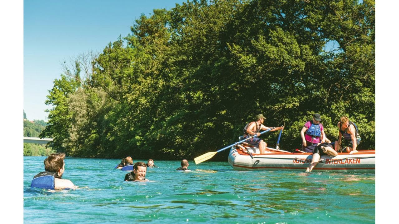 Flussfahrt im Rafting Boot - auf der Aare von Thun nach Bern 1